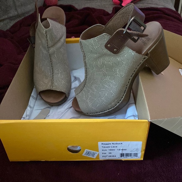 Dansko | Shoes | Taupe Nubuck Dansko Clog Sandal | Poshmark